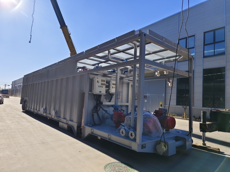 Trailer mounted mud tank and screw conveyor for Kuwait Client